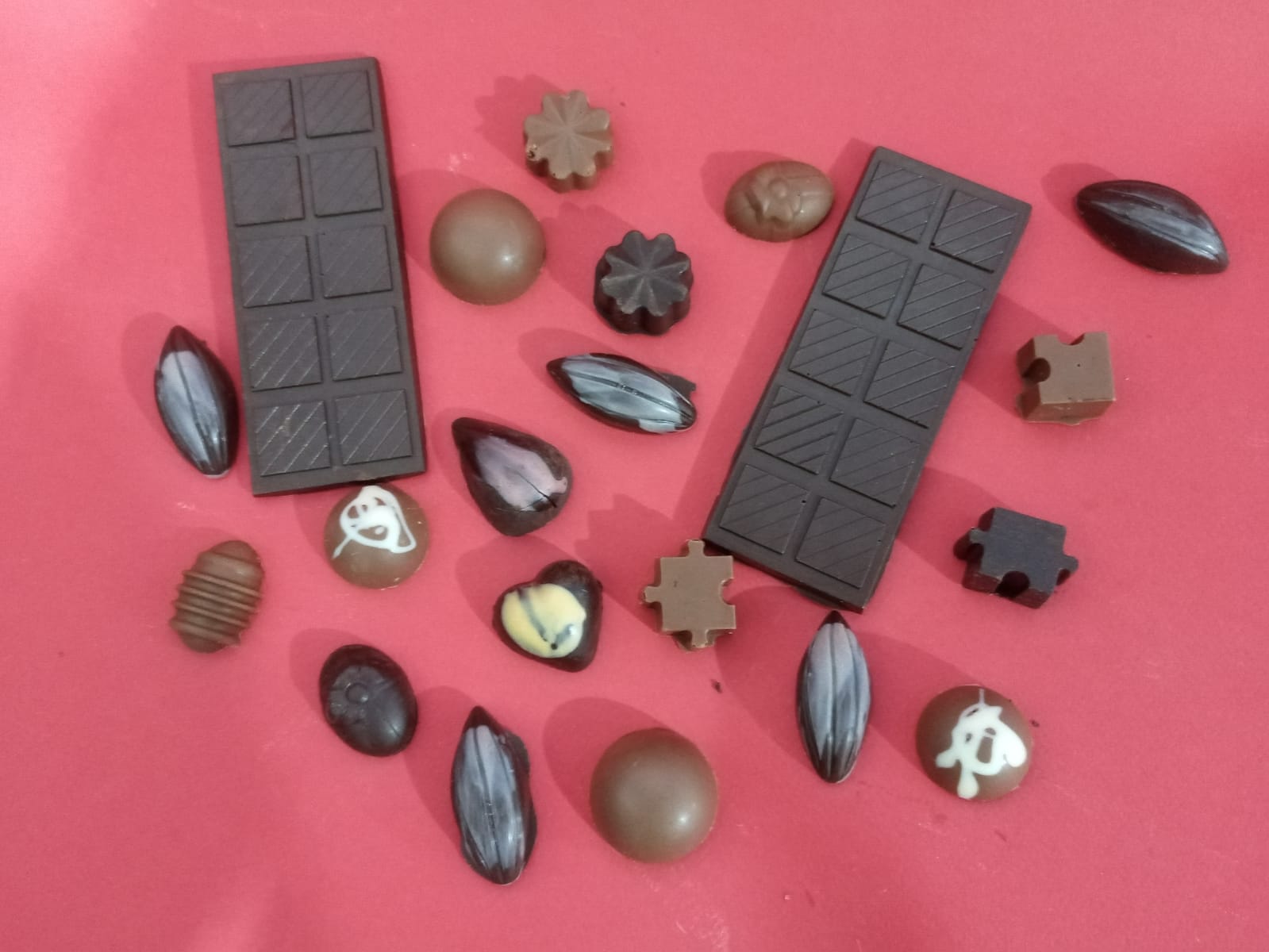 Bombones surtidos(Chocolates rellenos) - Blackandsilver